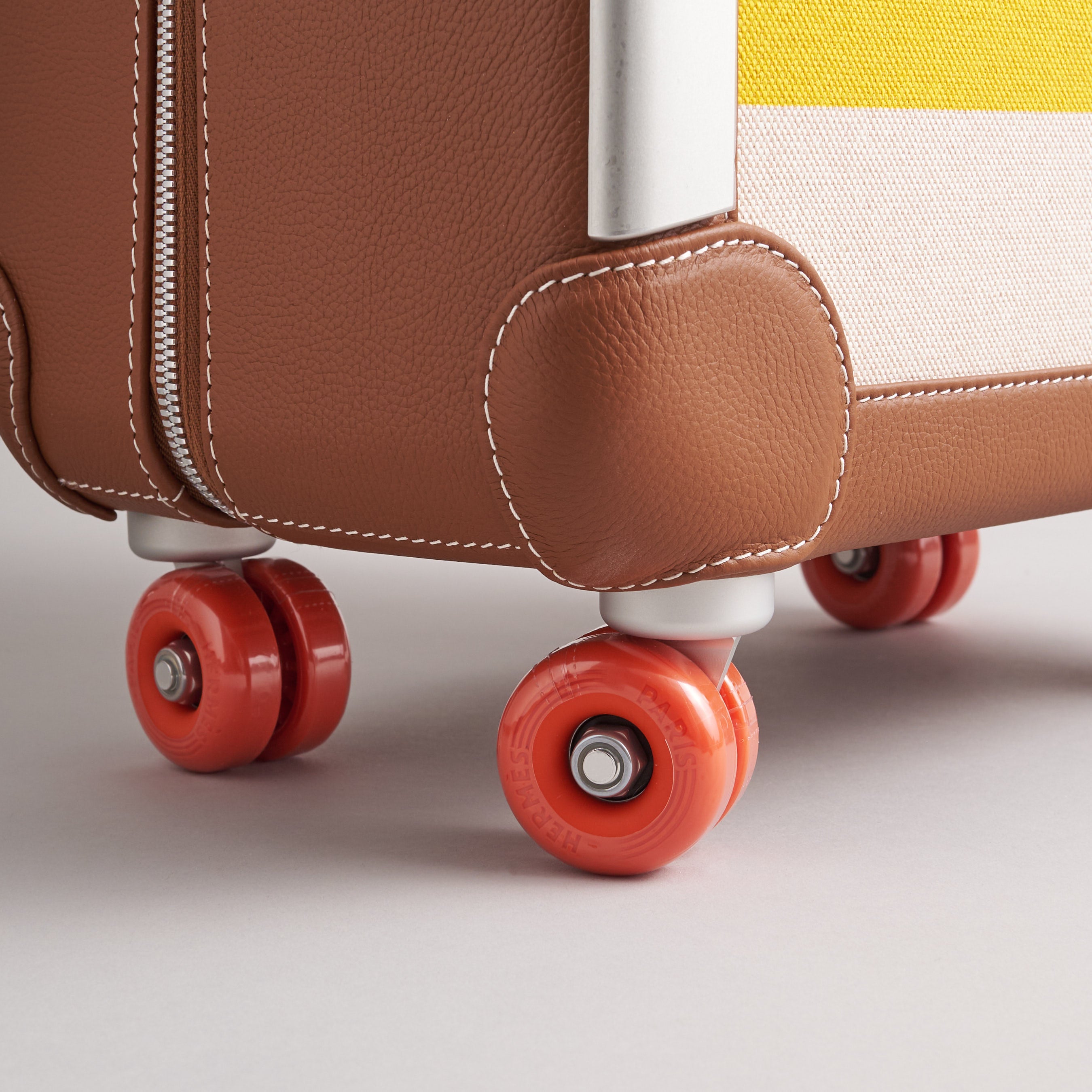 Hermès R.M.S Cabine Trolley 55 Capucine-Ecru-Beige/Fauve/Orange Pallad ...